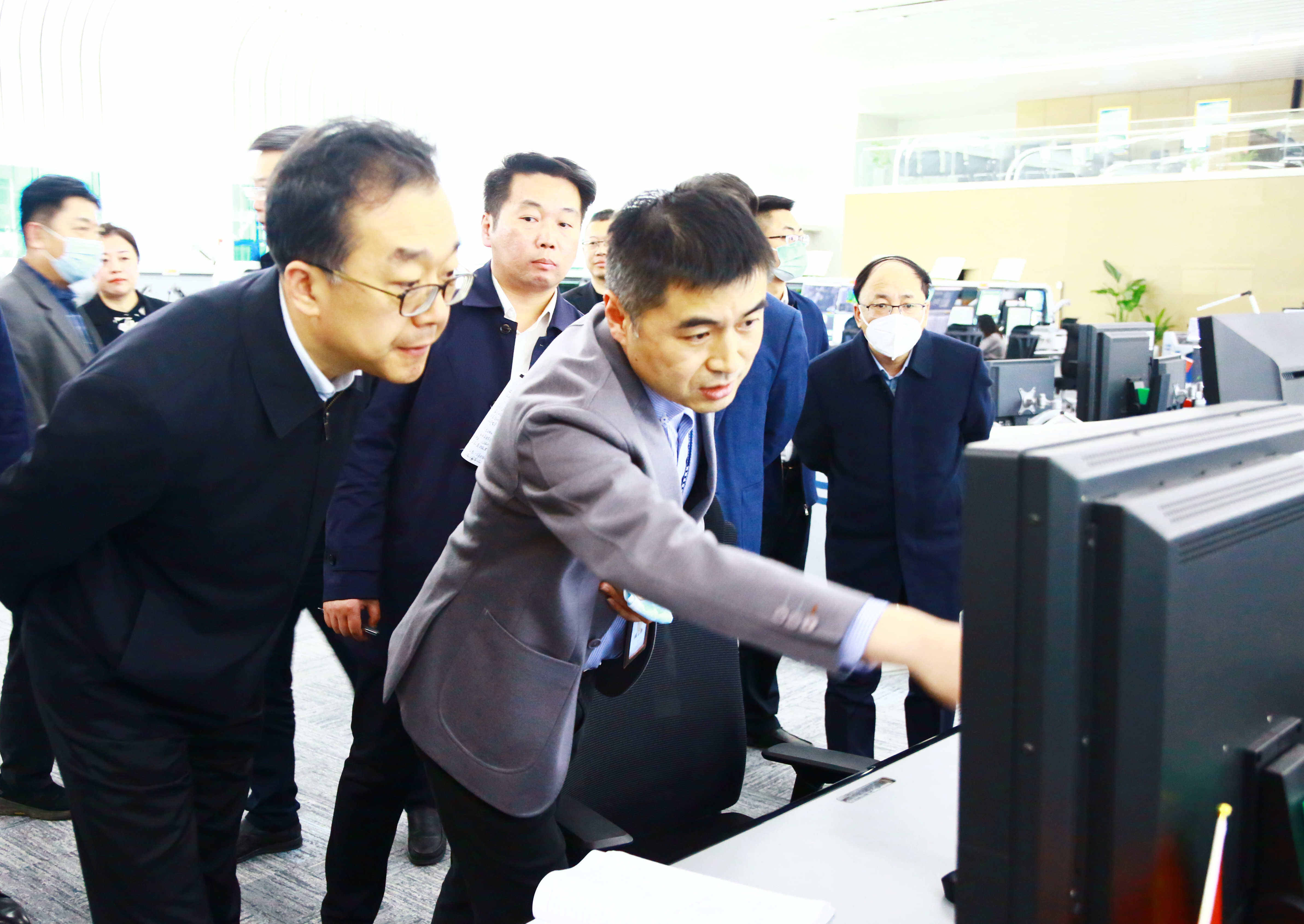 青岛市临空经济区管委主要领导调研青岛空管站 民用航空网